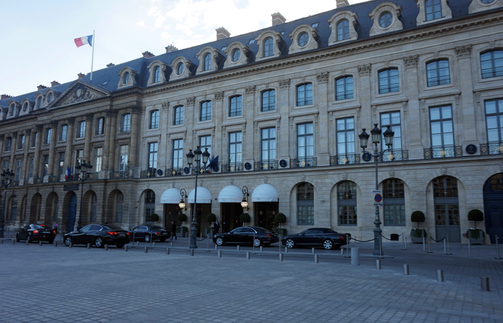 A exclusiva suite Coco Chanel no Ritz | Bem in Paris